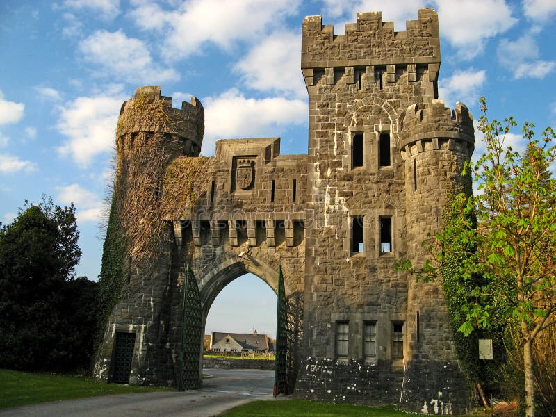 Castle Gate 02 stock image. Image of eire, castle, irish - 6372559