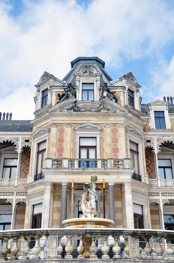 Hermesvilla in Vienna, Austria Stock Image - Image of wien, cloud: 32284287
