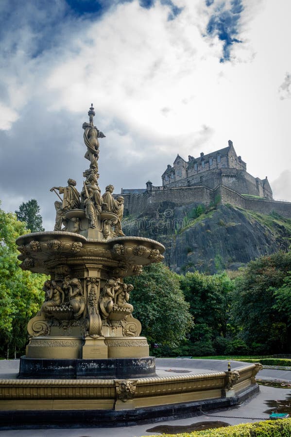 Castle hill stock photo. Image of britain, park, fountain - 74094546