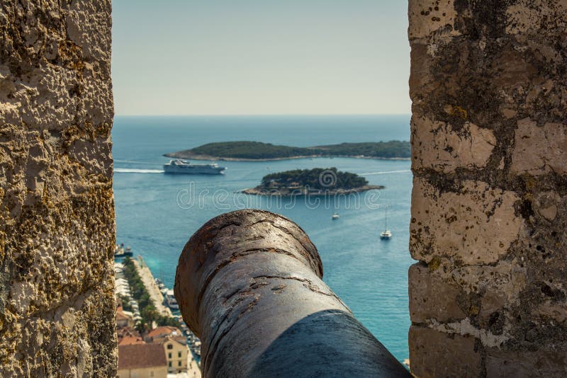Castle in Omis, Croatia stock image. Image of flag, place - 124048619