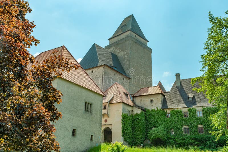 The Castle Keep and Gate Tower Stock Photo - Image of entrance, burg ...