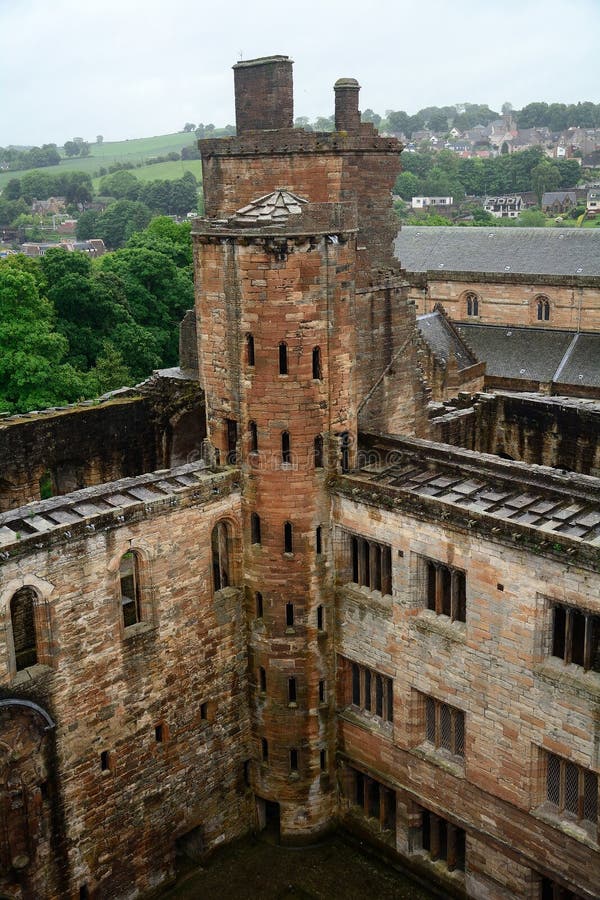 Castle, Linlithgow, Scotland Editorial Photography - Image of nobility ...