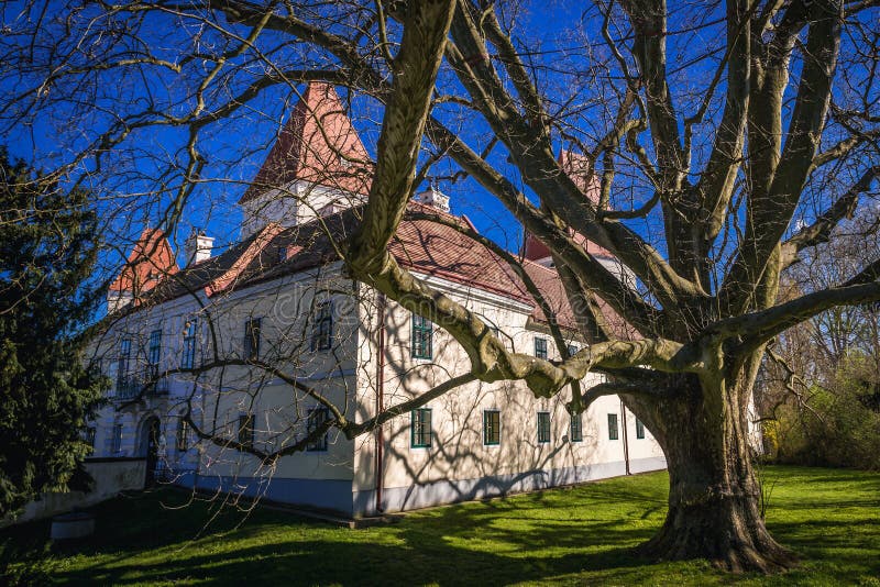 Castle in Orth an Der Donau, Austria Editorial Stock Image - Image of ...