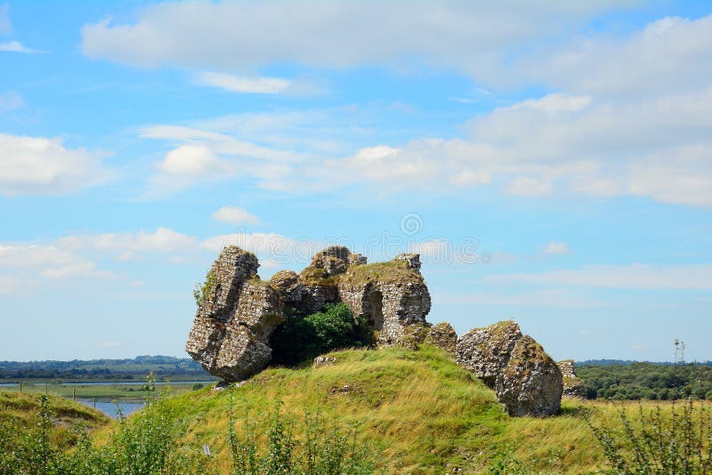 Castle Ruins, Clonmacnoise, Ireland Editorial Stock Photo - Image of ...