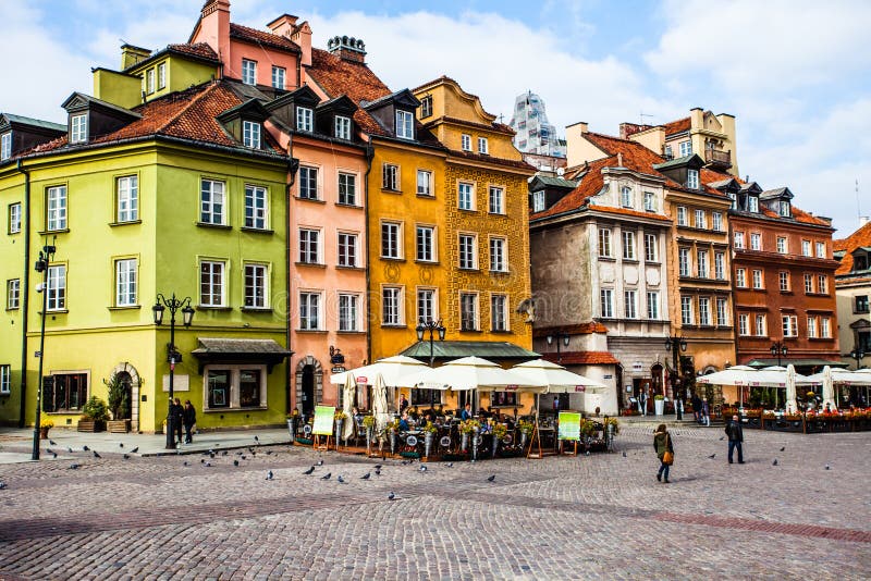 Castle Square in Warsaw, Poland Editorial Photo - Image of capital ...
