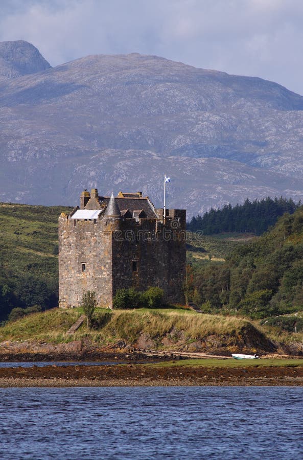 Duart Castle , Isle of Mull Scotland Stock Image - Image of blue ...