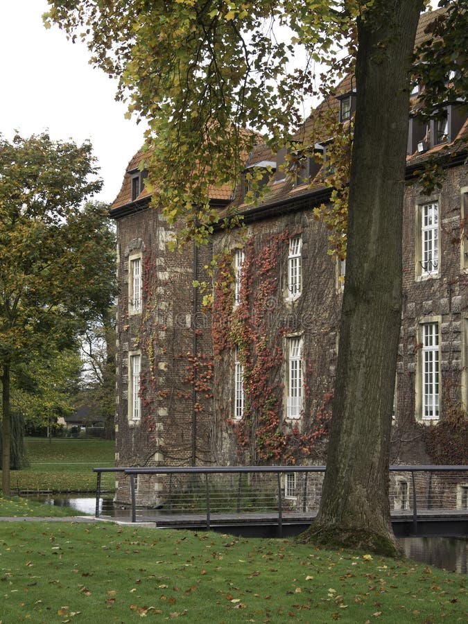Castle of Velen stock photo. Image of parc, muensterland - 46056036