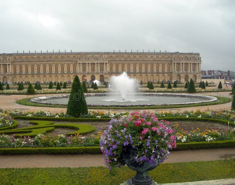 Castle in versailles stock image. Image of france, blossom - 2263589