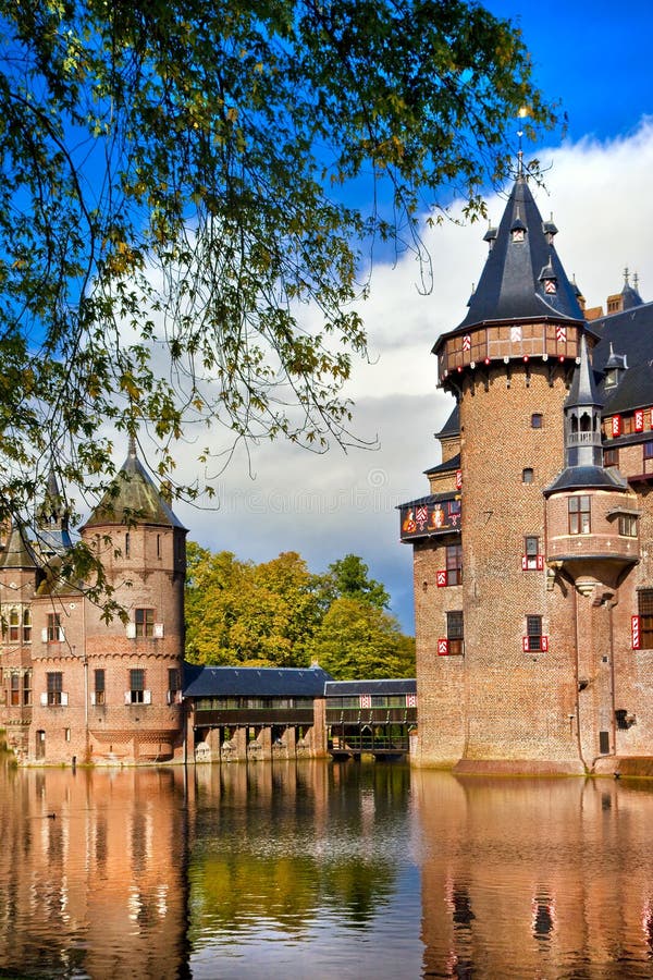 Egeskov castle lake stock image. Image of egeskov, facade - 7780701