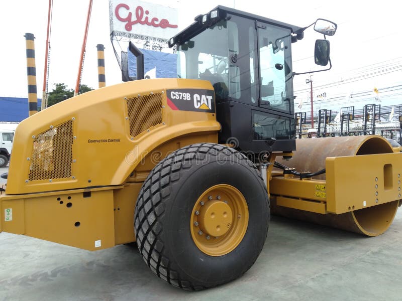 Cat Cs79b Vibratory Soil Compactor Editorial Stock Image - Image of ...