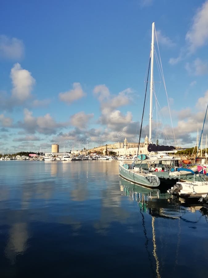 Catamaran on Dock Bermuda Island Editorial Photo - Image of bermuda ...