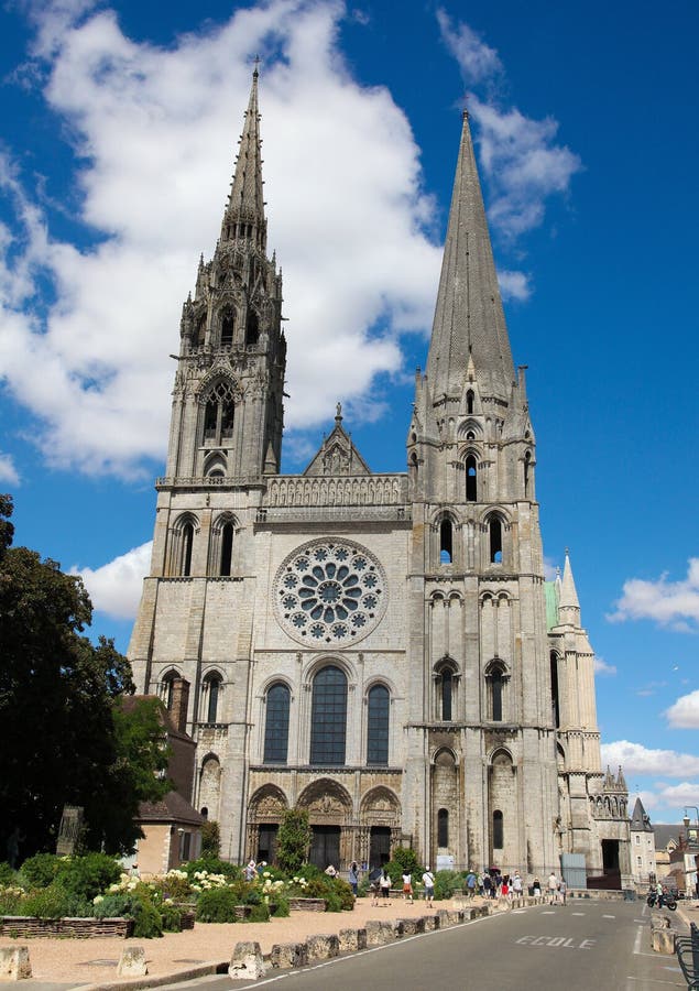 Catedral de Chartres foto editorial. Imagen de exterior - 59442276