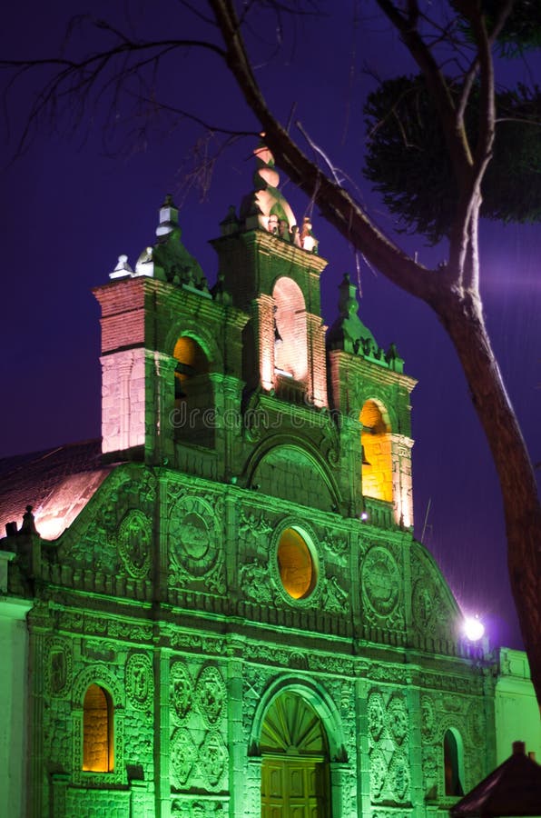 Catedral De Riobamba En Ecuador Imagen de archivo - Imagen de azul ...