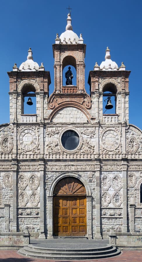 Catedral De Riobamba En Ecuador Imagen de archivo - Imagen de azul ...