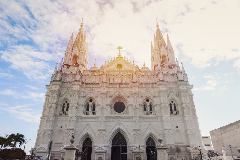 Catedral de Santa Ana imagen de archivo. Imagen de calle - 110763257