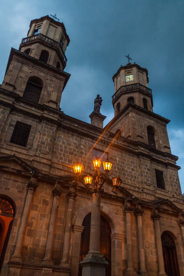 Catedral De Santa Cruz En San Gil Imagen de archivo - Imagen de iglesia ...