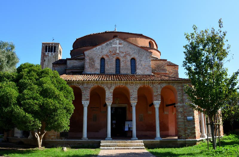 Catedral De Santa Fosca En La Isla De Torcello Foto de archivo - Imagen ...