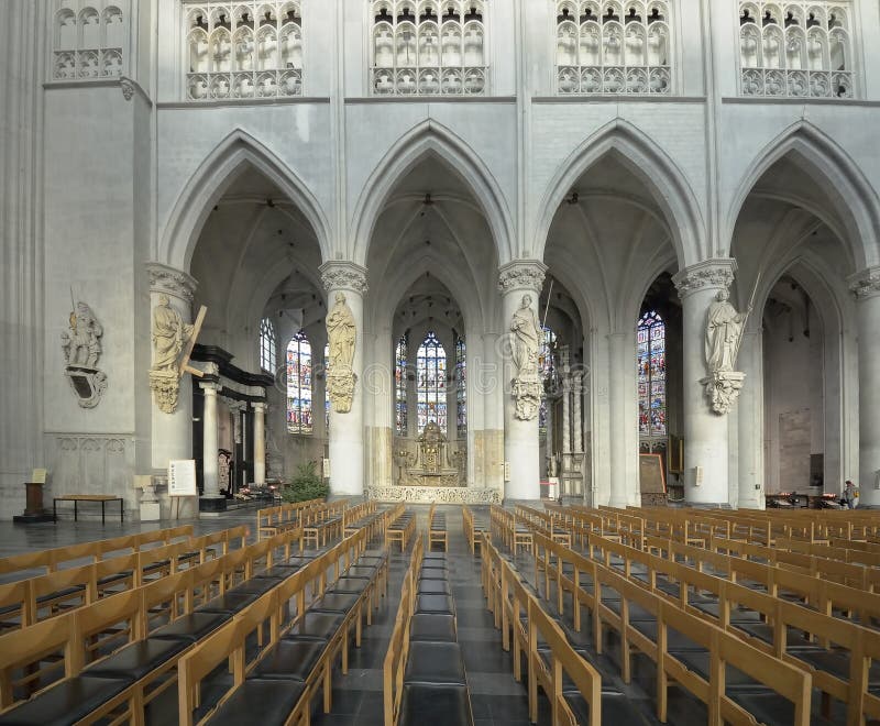 Interior De La Catedral Del St Rumbold En Mechelen Imagen de archivo ...