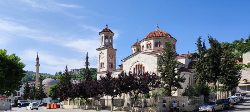 Catedral Ortodoxa De San Dhimitri Berat Albania Foto de archivo ...