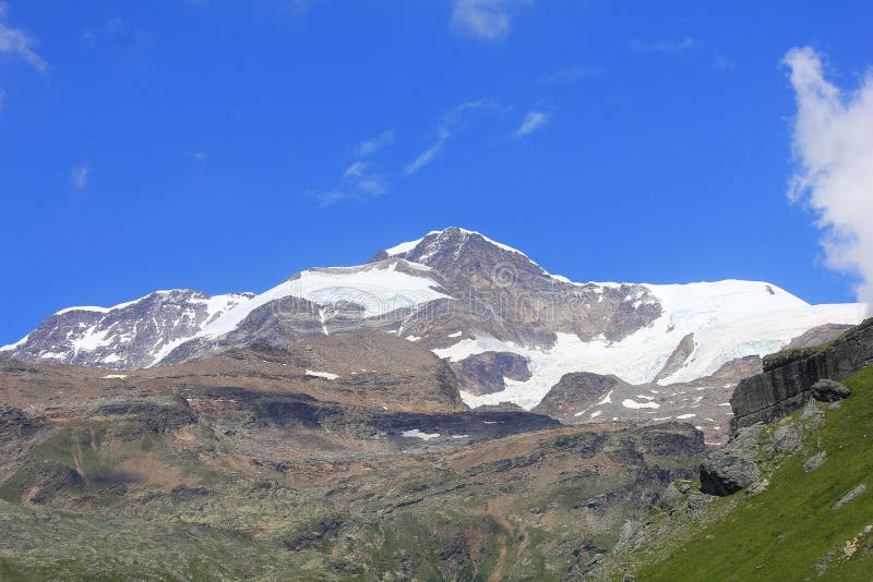 Picco La Catena Montuosa Di Monte Rosa E Di Montagna Del Cervino Nelle ...