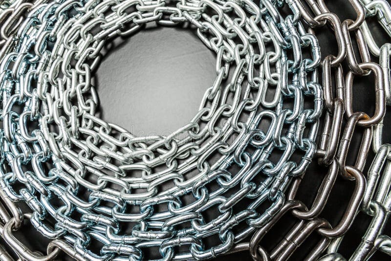 Catene fotografia stock. Immagine di metallo, concetto - 77806774