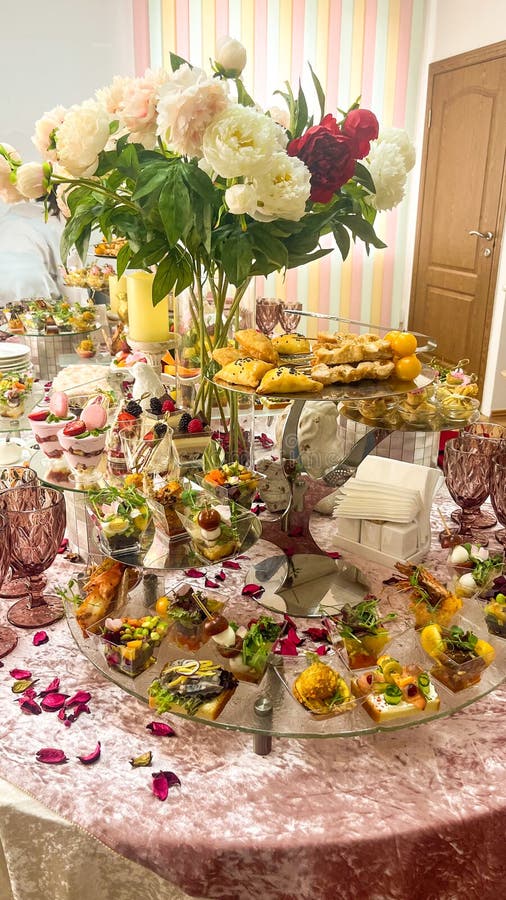 Catering for the Event. Field Service Catering. Stock Image - Image of ...