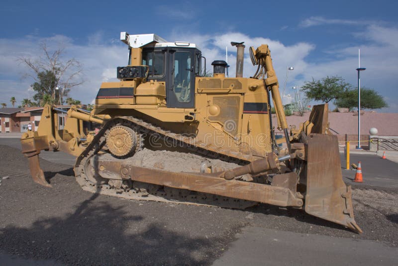 Caterpillar D9R Tractor Side View Stock Photo - Image of bulldozer ...