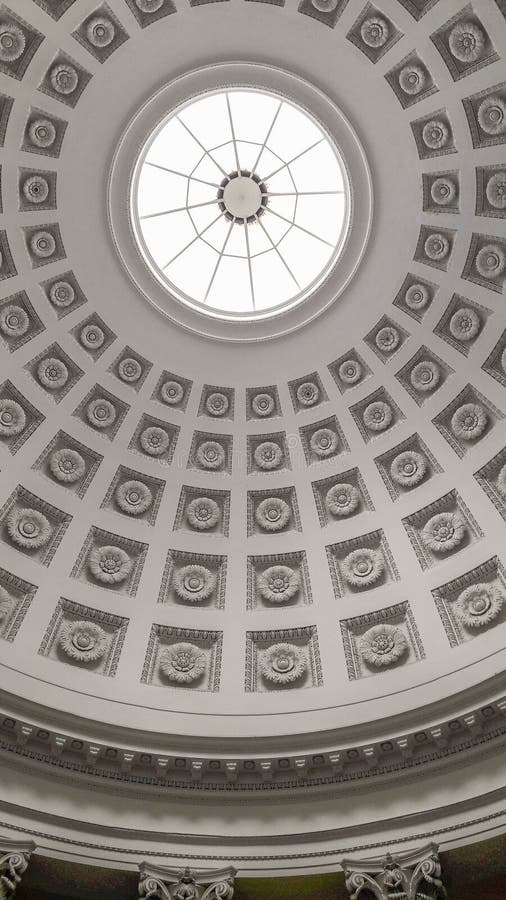 Circular Cathedral Window Stock Photos - Download 541 Royalty Free Photos