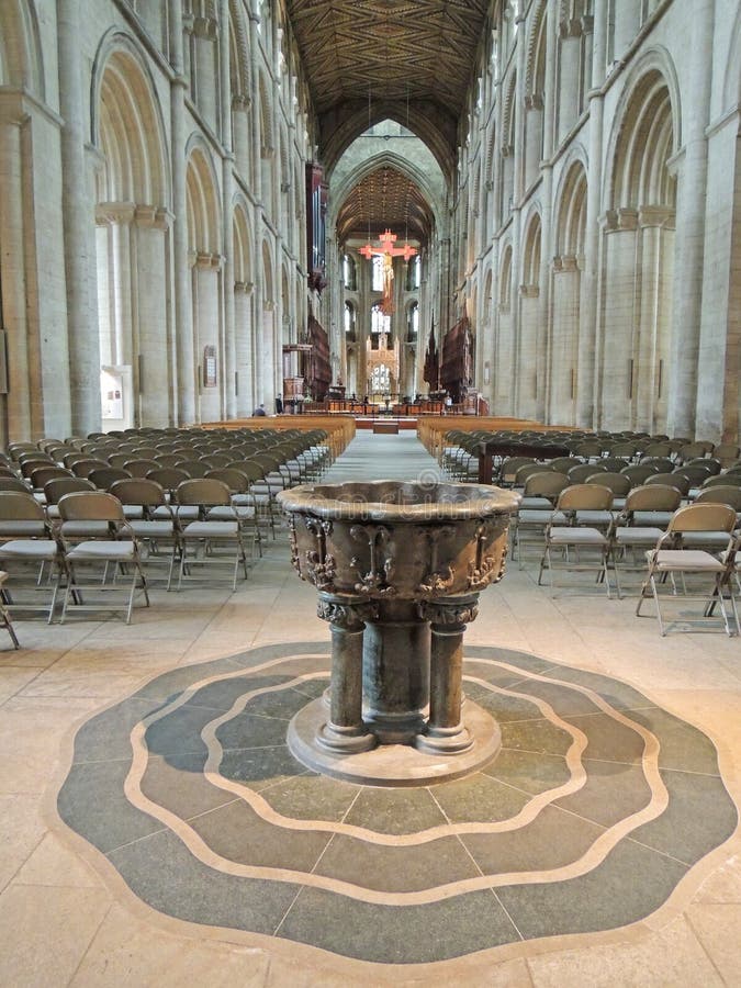 Interior and Font of Peterborough Cathedral, Cambridgeshire, UK Stock ...