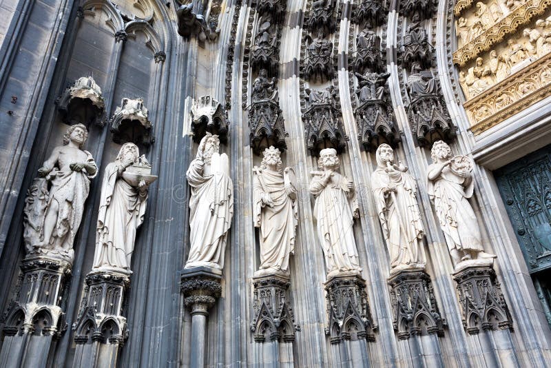 Statues at Cologne Cathedral Stock Photo - Image of cathedral, cologne ...