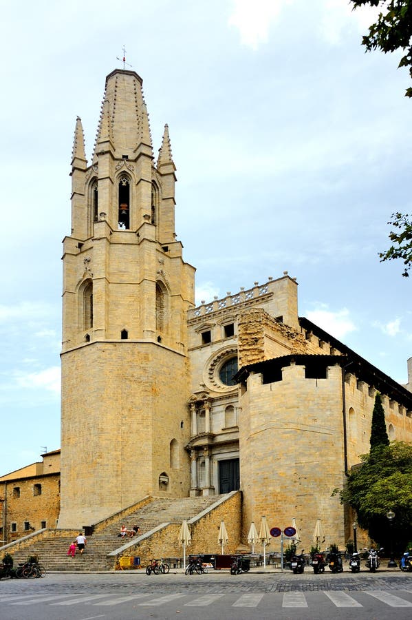 Cathedral in Girona, Spain editorial photo. Image of medieval - 83716251