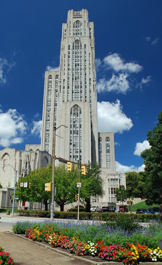 Cathedral of Learning editorial photo. Image of city - 26300956