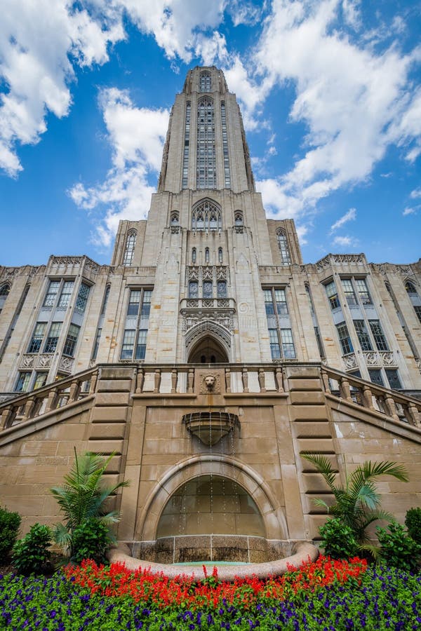 The Cathedral of Learning at the University of Pittsburgh, in ...