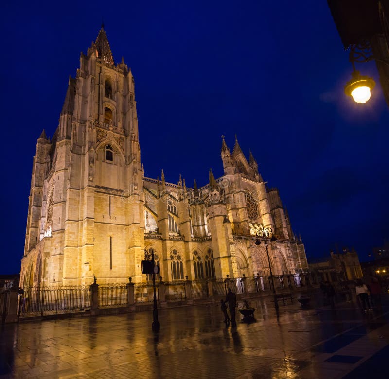 Cathedral of Leon at Nightfall Stock Image - Image of stained, road ...