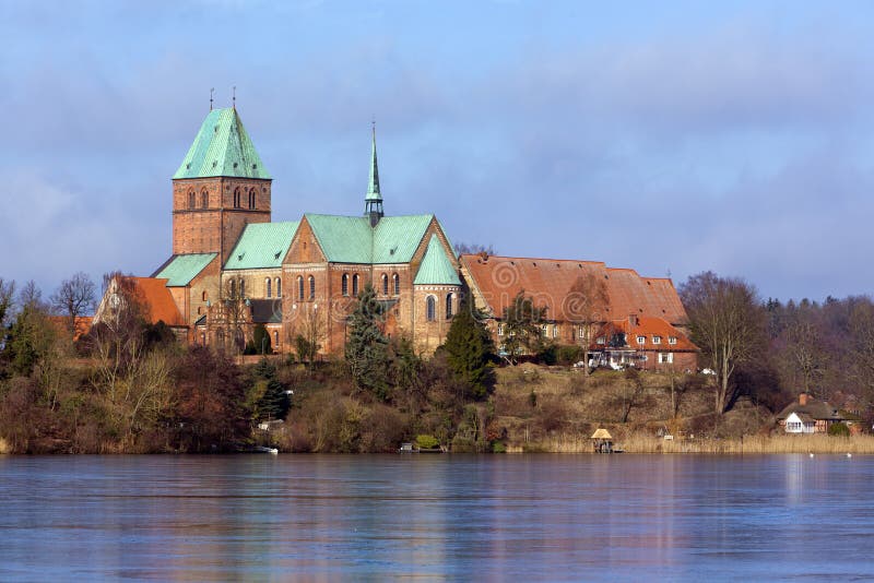 Ratzeburg Cathedral from the Lake Stock Photo - Image of domsee ...