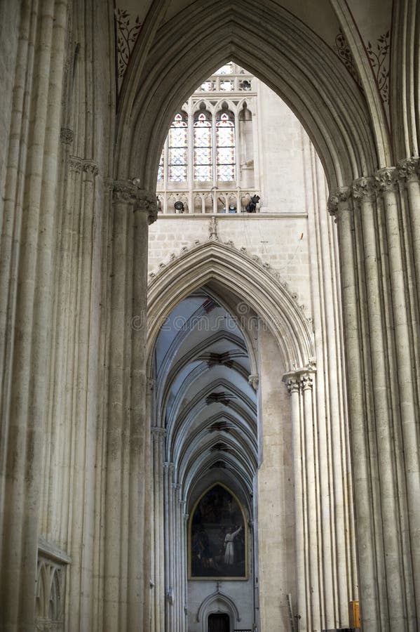 Cathedral of Sees editorial photography. Image of gothic - 27149272