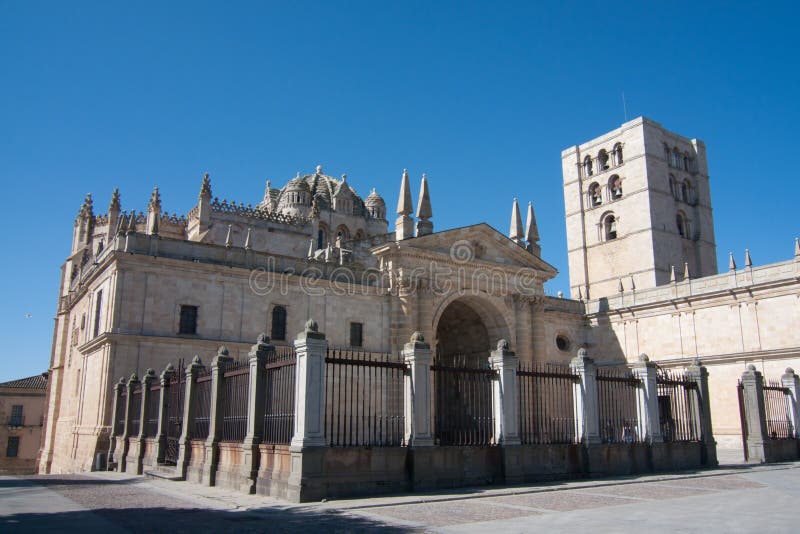 Cathedral in Zamora stock image. Image of castilla, cloister - 20265621