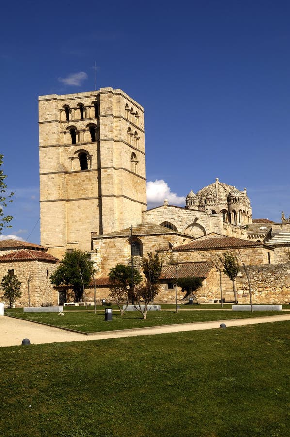 Cathedral of Zamora. Spain. Stock Image - Image of century, church ...