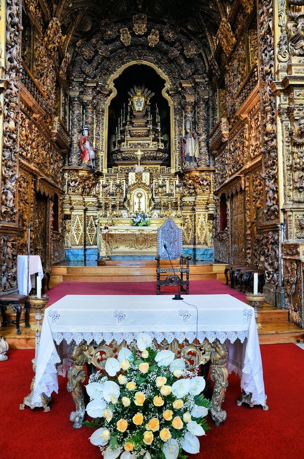 Catholic altar editorial photo. Image of decoration, chapel - 22057356