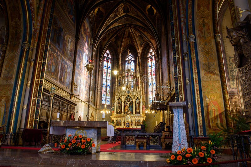 Catholic Cathedral inside editorial image. Image of bench - 66032010