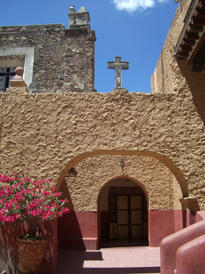 San Miguel De Allende Courtyard Stock Photo - Image of green, allende ...