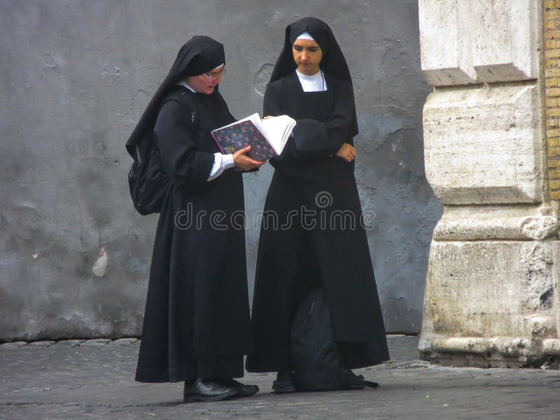 Catholic Nuns editorial photo. Image of honolulu, view - 59489226