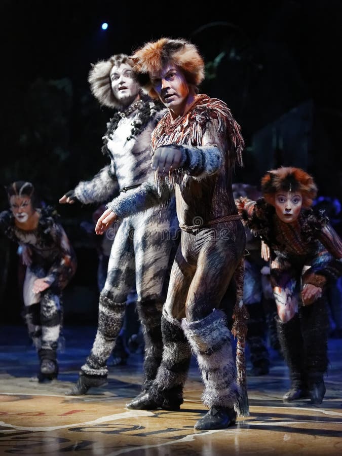 Cats editorial image. Image of cats, actor, stage, andrew - 4844755