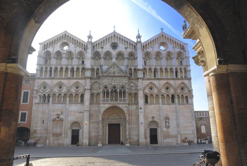 Cattedrale di Ferrara immagine stock. Immagine di cattedrale - 2813901 Cattedrale di Ferrara immagine stock. Immagine di cattedrale - 2813901