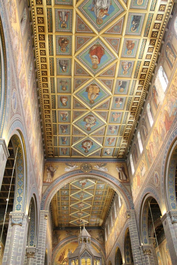 Cattedrale di Pecs immagine stock. Immagine di vista - 98089487