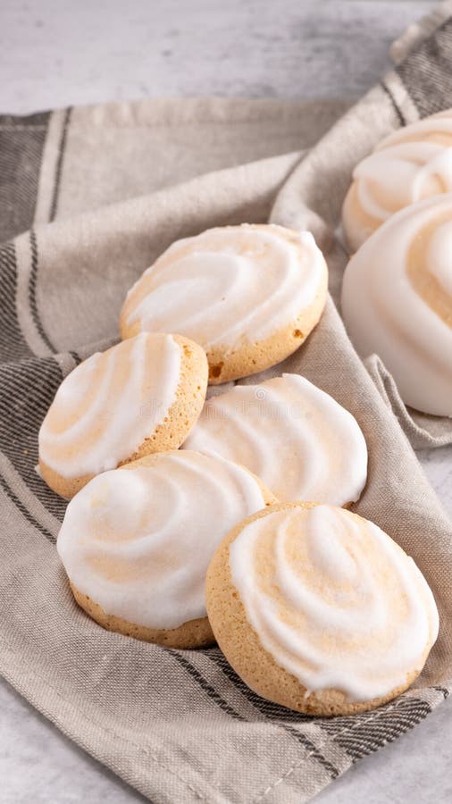 Cavacas Portugueses Dos Doces Foto de Stock - Imagem de biscoito ...