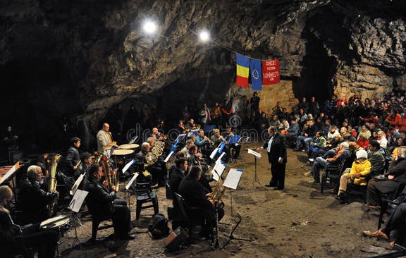 Cave concert editorial photography. Image of entertainment - 16654332