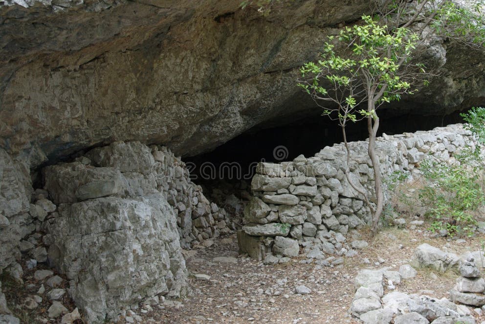 Cave entry stock image. Image of peljesac, exit, entry - 26832339