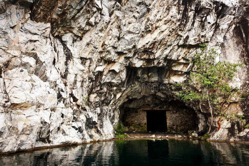 Cave in Flooded Marble Quarry in Karelia Stock Image - Image of foliage ...
