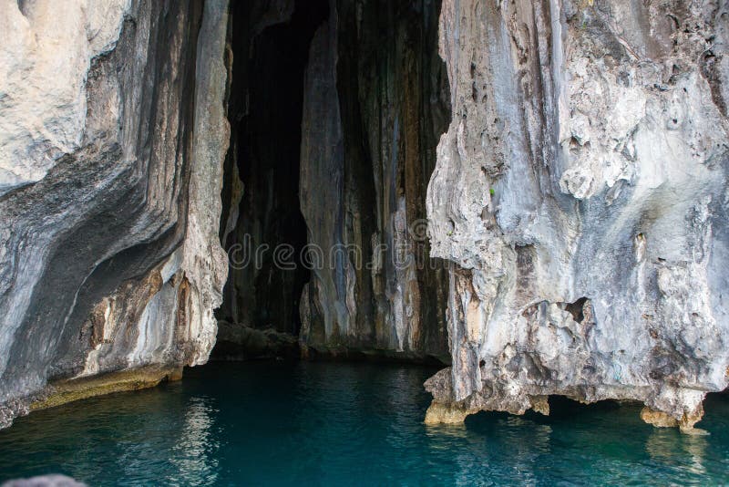 Cave inside rocks stock photo. Image of nido, stone, sightseeing - 32491568